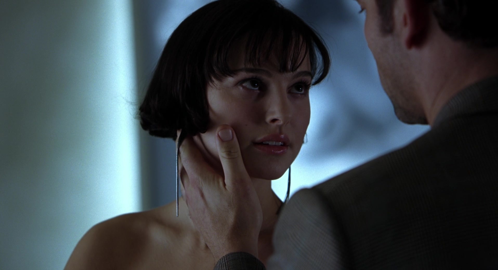 Closer (Screencaps) - 291 - Natalie Portman Photo Gallery