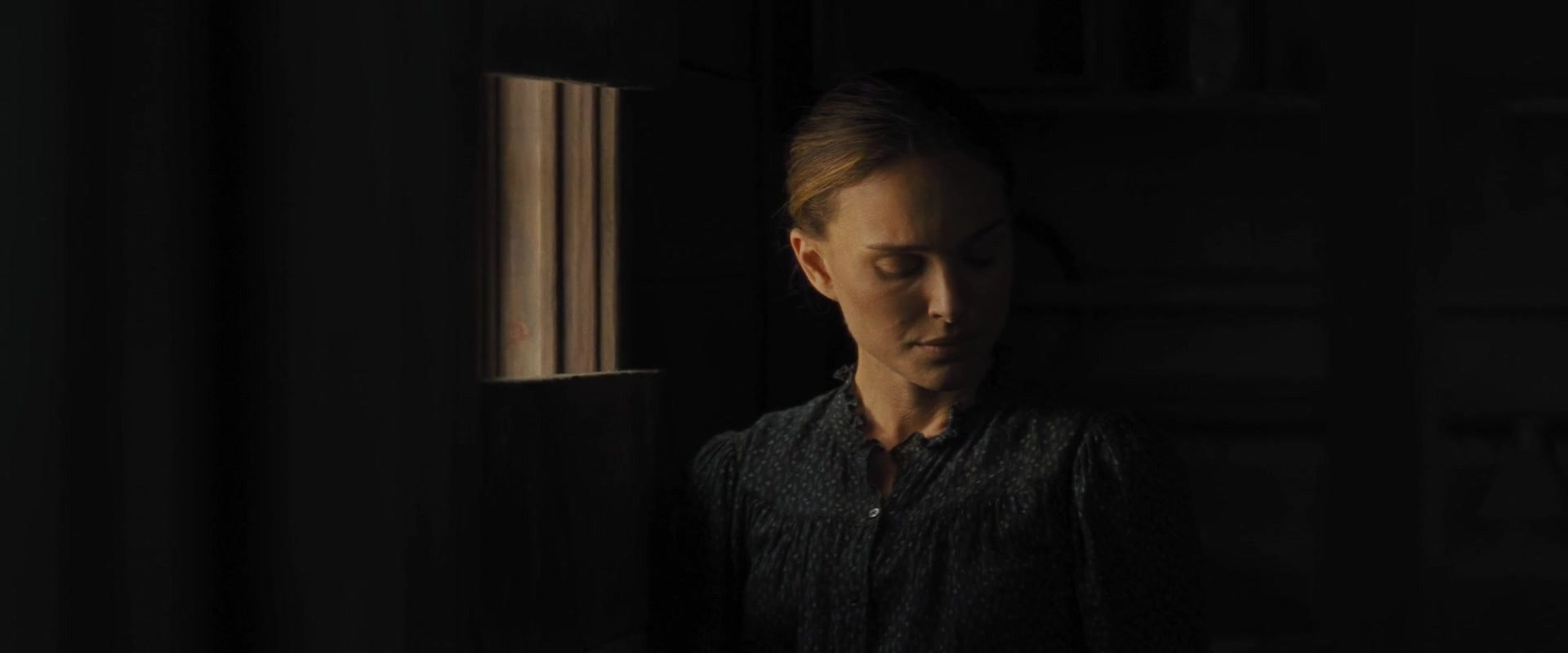 Jane Got a Gun (Screencaps) - 522 - Natalie Portman Gallery